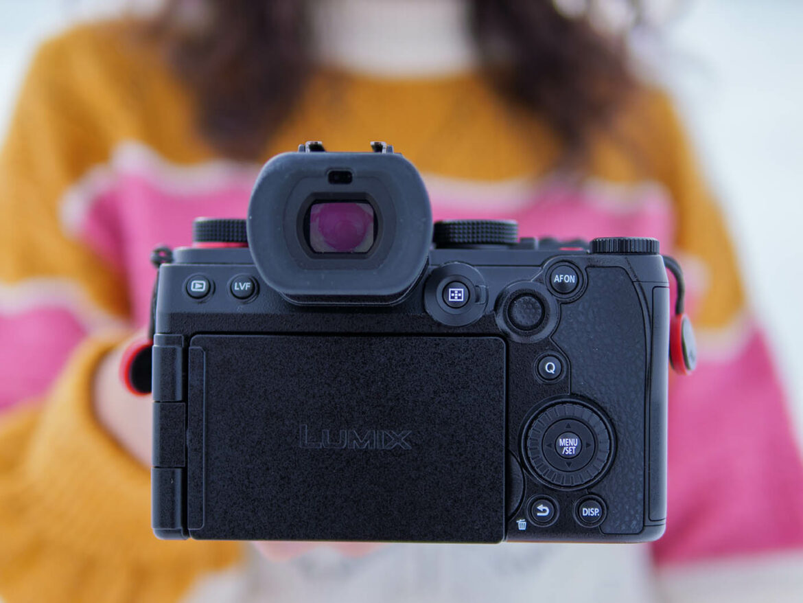 Panasonic Lumix S5II : l'appareil photo hybride plein format ultime ...