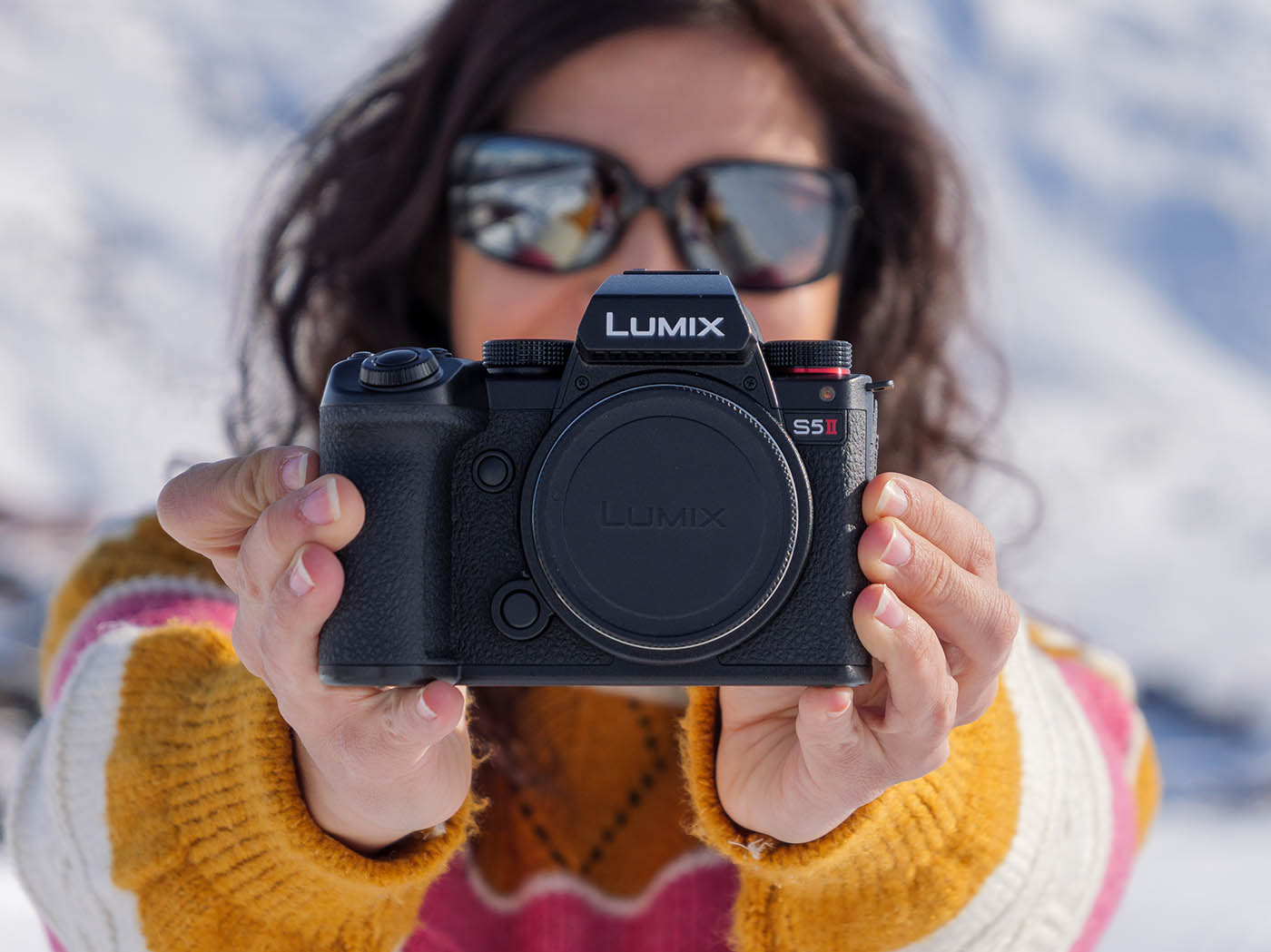 Panasonic Lumix S5II : l'appareil photo hybride plein format ultime ...